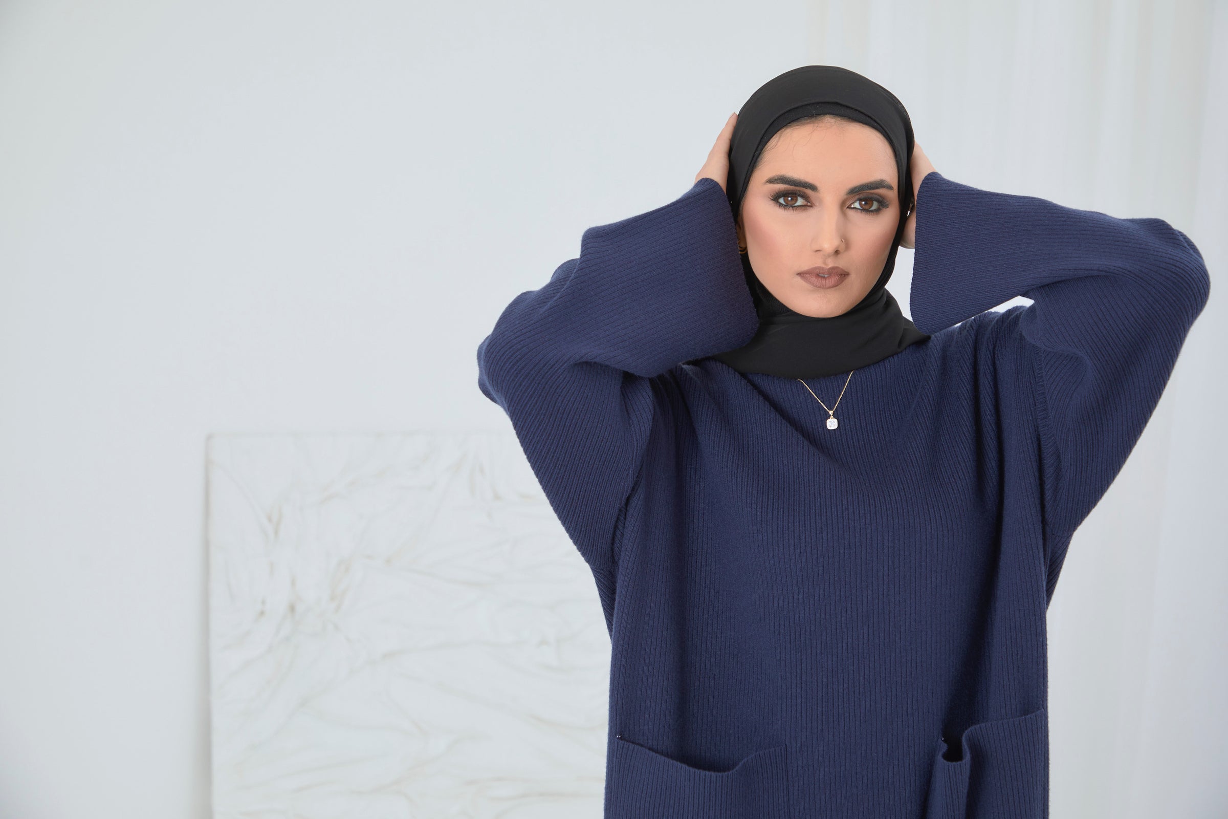 Abayas, Thobes, Hijabs, Modest Fashion, Arabic Jewellery – Aaliya Collections